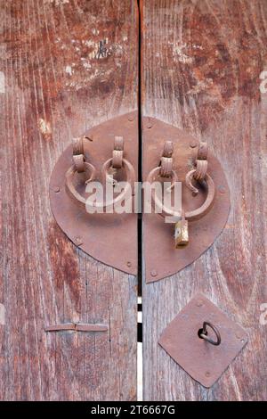 Chinese Traditional Door Rings and Locks Stock Photo - Alamy