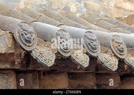 Chinese eaves tile pattern Stock Photo - Alamy
