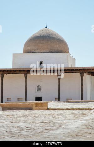 Small mosque in Uzbekistan Stock Photo - Alamy