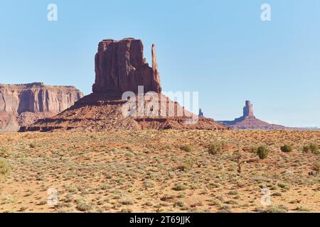 The iconic Mittens formations, as seen on the Monument Valley Scenic ...