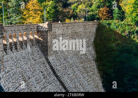 Beautiful landscape of Bystrzyckie lake and Water dam on Bystrzyca ...