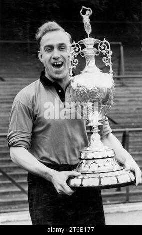 Wolves captain Billy Wright with the FA Cup at Wembley in 1949 Stock ...