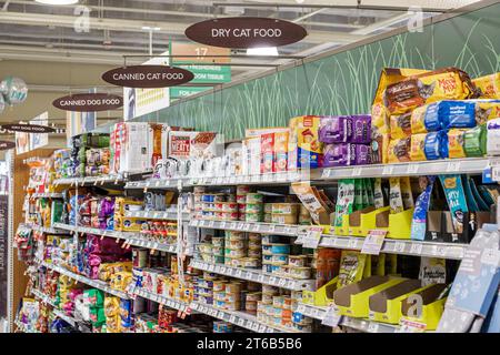The grocery aisle at a Publix store in Miami, Florida, USA Stock Photo ...