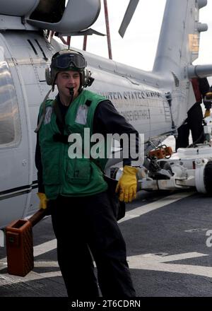USS Blue Ridge operations 150701 Stock Photo - Alamy