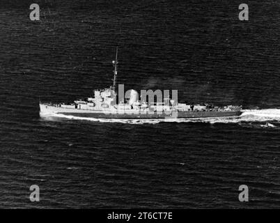 USS Bronstein (DE-189) underway at sea on 11 August 1944 Stock Photo ...