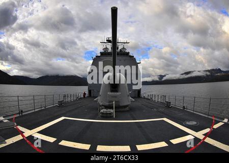 USS Bunker Hill transits the Strait of Magellan Stock Photo - Alamy