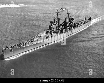 USS Canberra (CA-70) underway in the Western Pacific on 10 October 1944 ...
