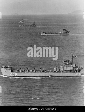 USS St. Francis River (LSMR-525) underway c1966 Stock Photo - Alamy