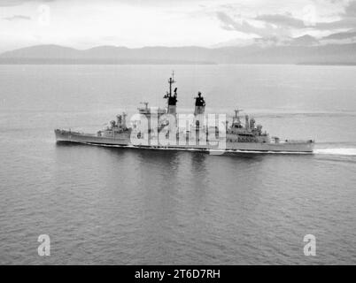 USS Columbus (CG-12) underway at sea, in the 1960s Stock Photo - Alamy