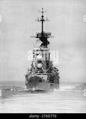 USS Columbus (CG-12) underway at sea, in the 1960s Stock Photo - Alamy