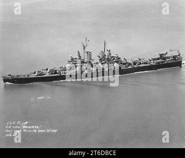 USS Dayton (CL-105) underway at sea, in 1945 Stock Photo - Alamy