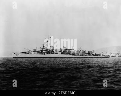USS Erben (DD-631) off the Mare Island Naval Shipyard, California (USA ...