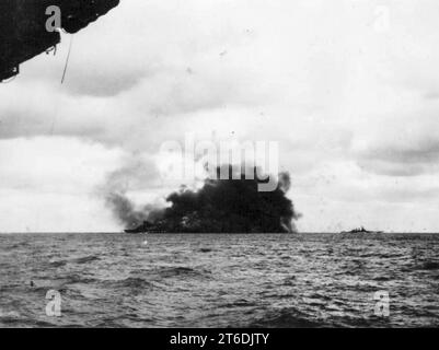 USS Franklin (CV-13) burning in 1945 Stock Photo - Alamy