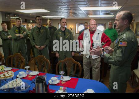 USS George Washington action 150529 Stock Photo - Alamy