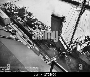 USS Helm (DD-388) - 19 Stock Photo - Alamy