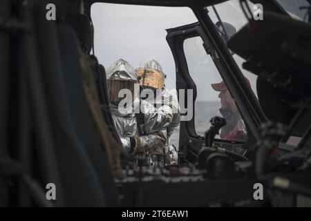 USS Jason Dunham operations 150406 Stock Photo - Alamy