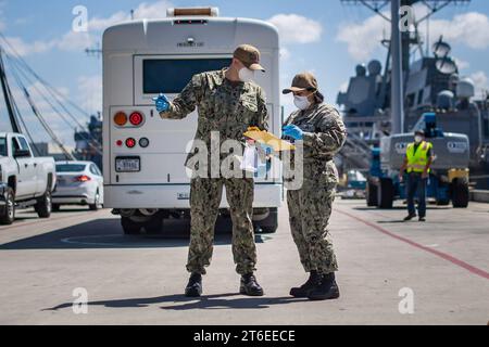 USS Kidd Conducts Crew Swap, Transitions to Next Phase of COVID-19 ...