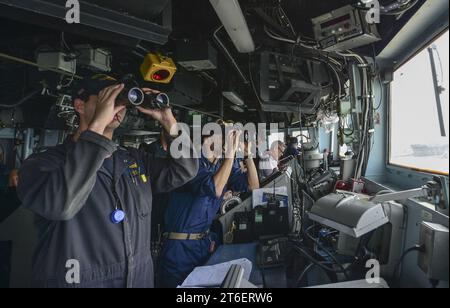 USS MONTEREY (CG 61) 130808 Stock Photo - Alamy