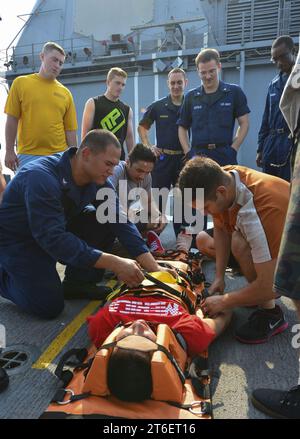 USS MONTEREY (CG 61) 130819 Stock Photo - Alamy