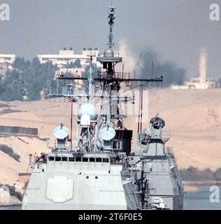 USS Normandy Radar Stock Photo - Alamy