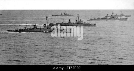 USS Norris (DD-859) underway on 2 May 1966. Official U.S. Navy ...