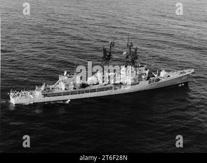 USS Parsons (DDG-33) underway at sea, circa in 1978 Stock Photo - Alamy