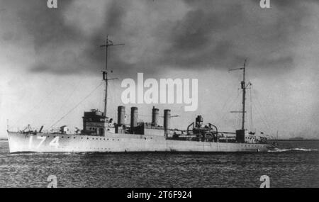 USS Rizal (DD-174) at sea, circa in 1920 Stock Photo - Alamy