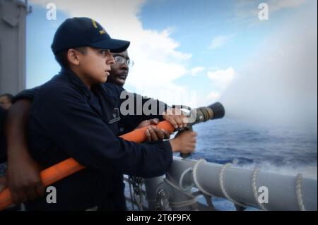 USS Rodney M. Davis operations 140829 Stock Photo - Alamy