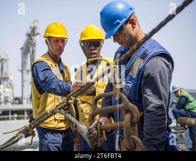 USS Roosevelt (DDG 80) 140824 Stock Photo - Alamy