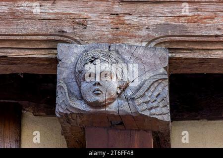Renaissance decoration and refinement of the houses of Troyes in the ...