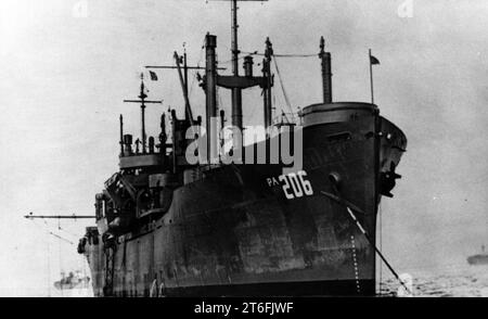 USS Sibley (APA-206) at anchor, circa in 1945 Stock Photo - Alamy