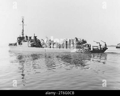 USS Trever (DMS-16) off the Mare Island Naval Shipyard on 3 October ...