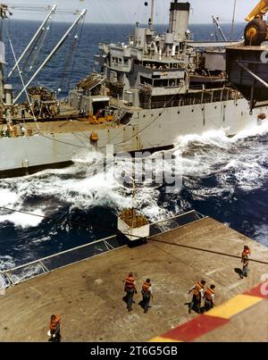 USS Saratoga (CVA-60) at sea in 1969 Stock Photo - Alamy
