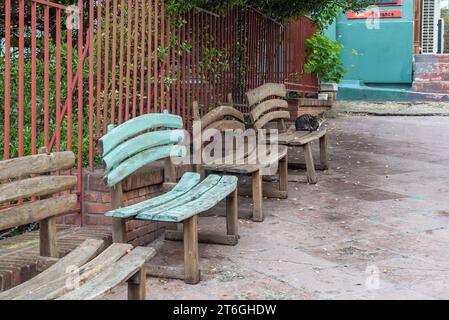 Row of wooden benches in Thessaloniki city, Greece Stock Photo - Alamy