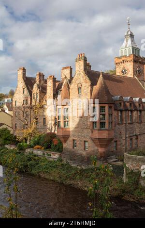 Well Court, commissioned in 1886 by Sir John Findlay as social housing ...