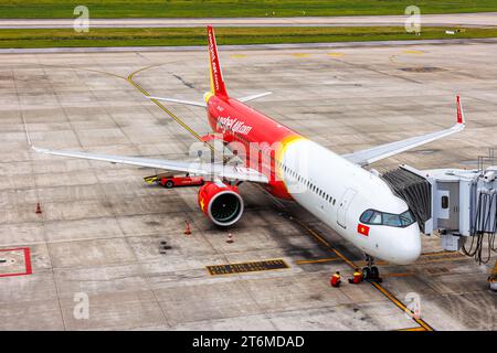 VietJet Air Airbus A321neo aircraft Hanoi Airport in Vietnam Stock Photo - Alamy