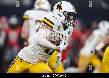 Wyoming wide receiver Wyatt Wieland (11) makes the catch for the first ...