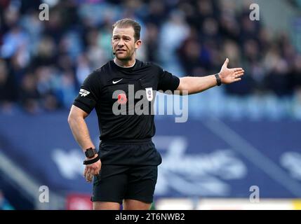Referee Anthony Backhouse during the Coventry City v Ipswich Town Sky ...