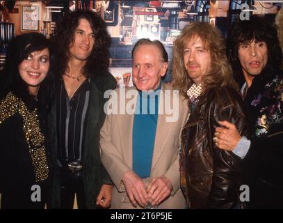 1990 Joan Jett Joe Perry Les Paul Joey Kramer Steven Tyler of Aerosimth ...
