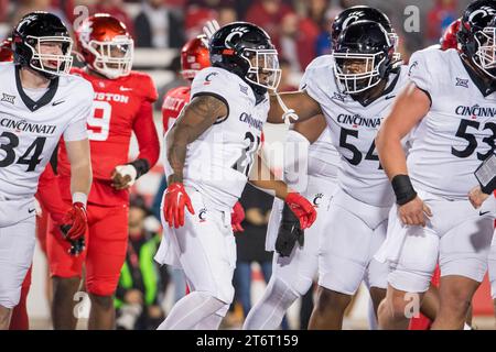 Cincinnati running back Corey Kiner rruns the 40-yard dash at the NFL ...