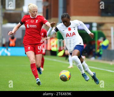 Grace Fisk (L), Jessica Naz (R Stock Photo - Alamy