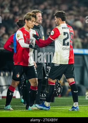 ROTTERDAM - (l-r) Santiago Gimenez of Feyenoord, Ayase Ueda of ...