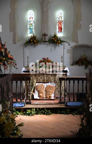Harvest Wheatsheaf in a church Stock Photo - Alamy