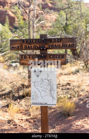 Trail directional signs, Sedona, Arizona Stock Photo - Alamy