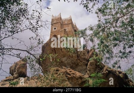 Fort Al-Ghwayzi is one of the old fortresses in Al-Mukalla, the capital ...