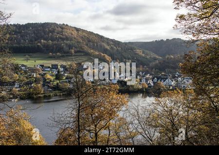 Einruhr am Obersee, einem Teil des Rurstausee, Nordrhein-Westfalen ...