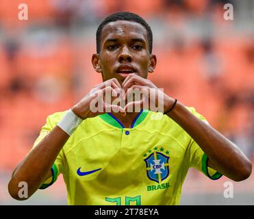 Jakarta, Indonesia. 14th Nov, 2023. Rayan Victor Simplicio Rocha (R) of ...
