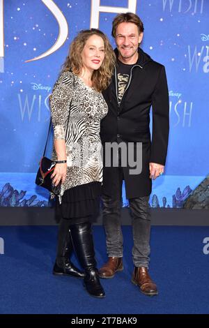 Thure Riefenstein mit Ehefrau Patricia Lueger bei Premiere des neuen ...