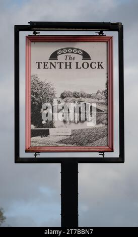 The Tenth Lock pub, Brierley Hill, West Midlands, England, UK Stock ...