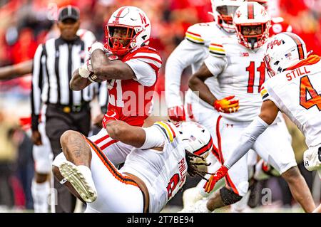 Maryland defensive lineman Jordan Phillips speaks during a press ...